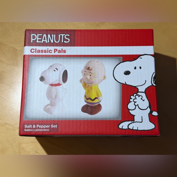 Peanuts | Dining | Peanuts Charlie Brown And Snoopy Figurine Salt And ...